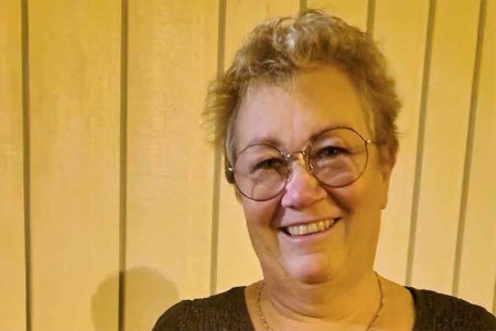 Anita Holt's Instagram, Twitter & Facebook on IDCrawl